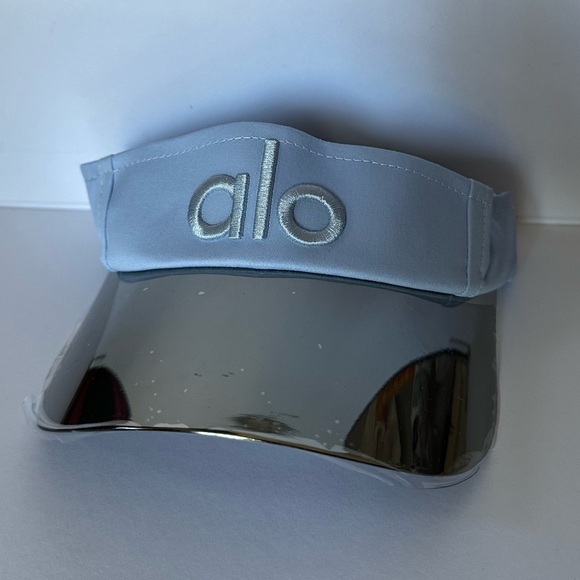 ALO Yoga | Accessories | New Alo Yoga Hat Logo Sky Blue Hat Sun Visor ...